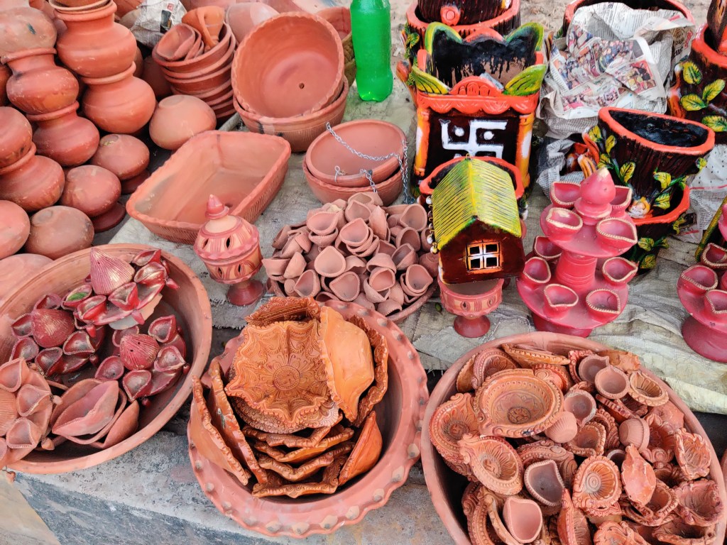 A fragile future for Chinhat pottery - PARI Education
